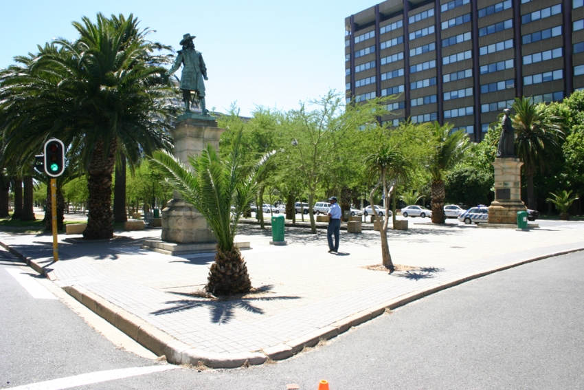 Van Riebeeck Statue, Cape Town | cityseeker