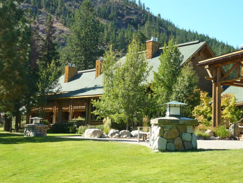 Freestone Inn, Mazama | cityseeker
