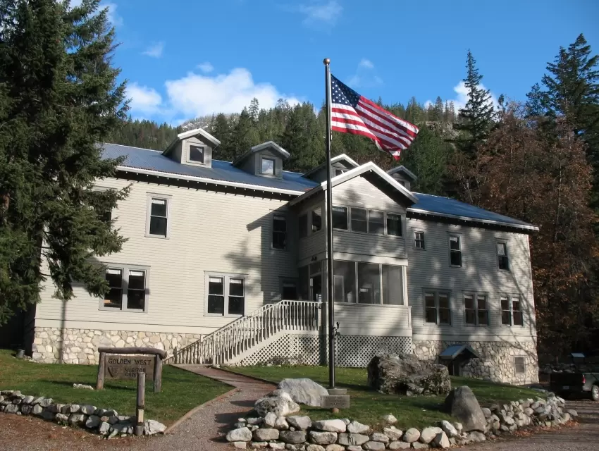 Golden West Visitor Center, Stehekin | cityseeker
