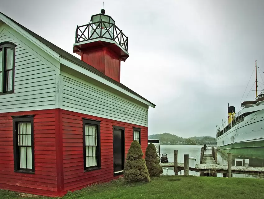 Kalamazoo Replica Lighthouse, Douglas | cityseeker