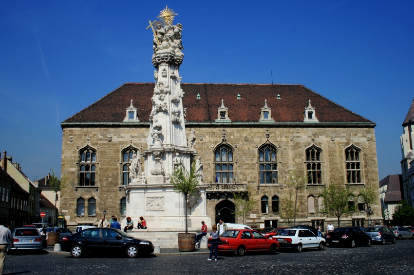 Holy Trinity Square, Budapest | cityseeker