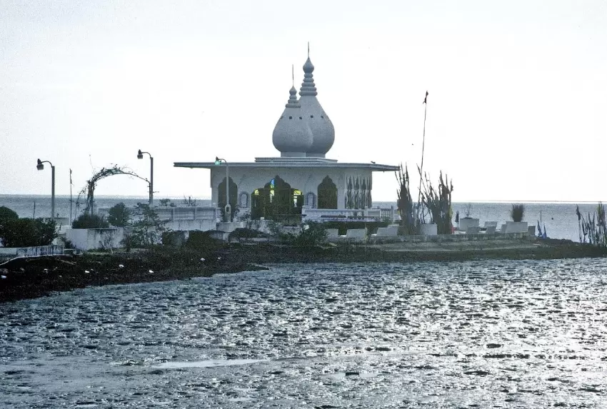 Temple in the Sea, Waterloo | cityseeker
