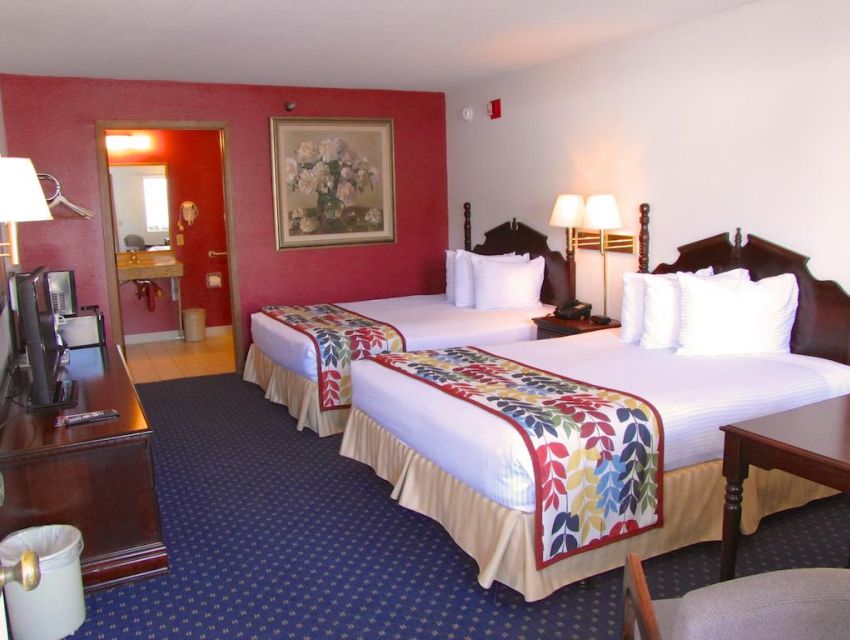 Dutton Inn, Branson | cityseeker