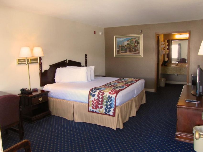 Dutton Inn, Branson | cityseeker