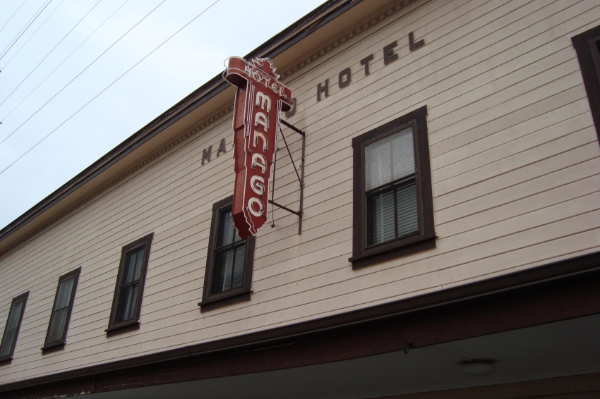 Manago Hotel, Captain Cook | cityseeker