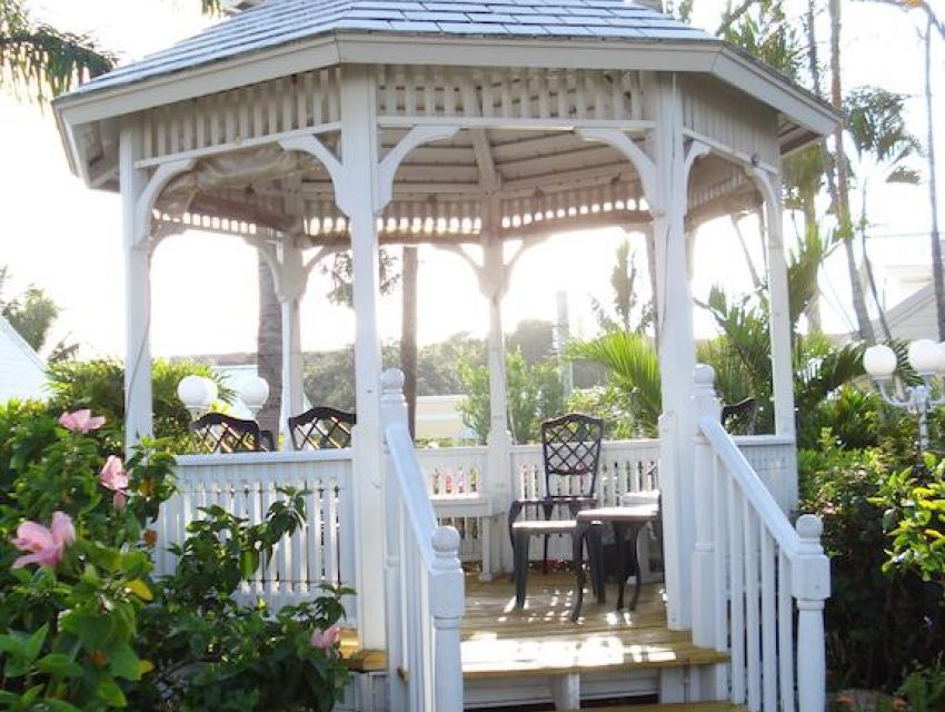 Lemon Tree Inn, Naples | cityseeker
