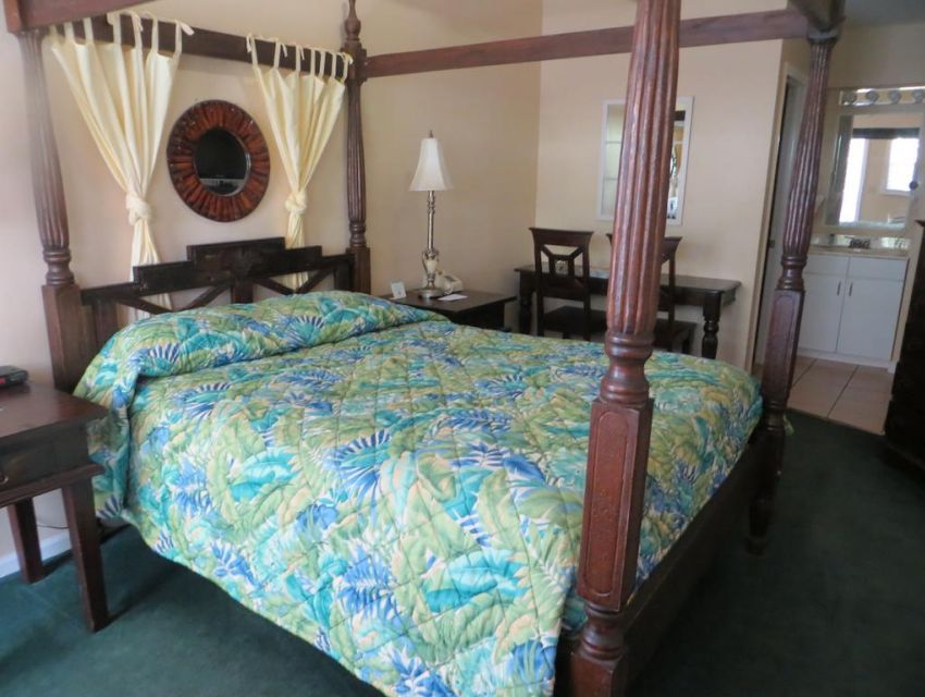 Lemon Tree Inn, Naples | cityseeker