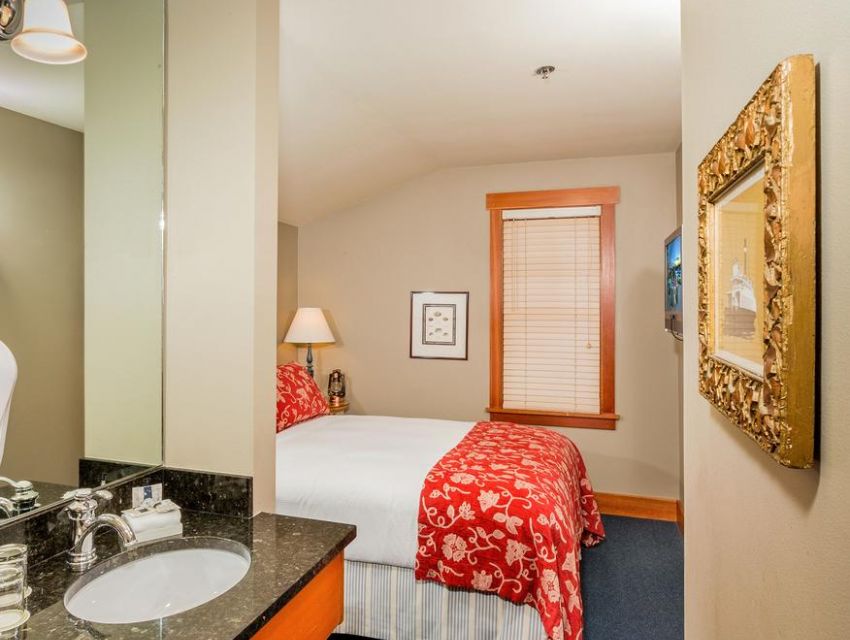 La Conner Channel Lodge, La Conner | cityseeker