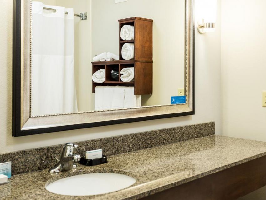 Hampton Inn Somerset, Somerset | cityseeker