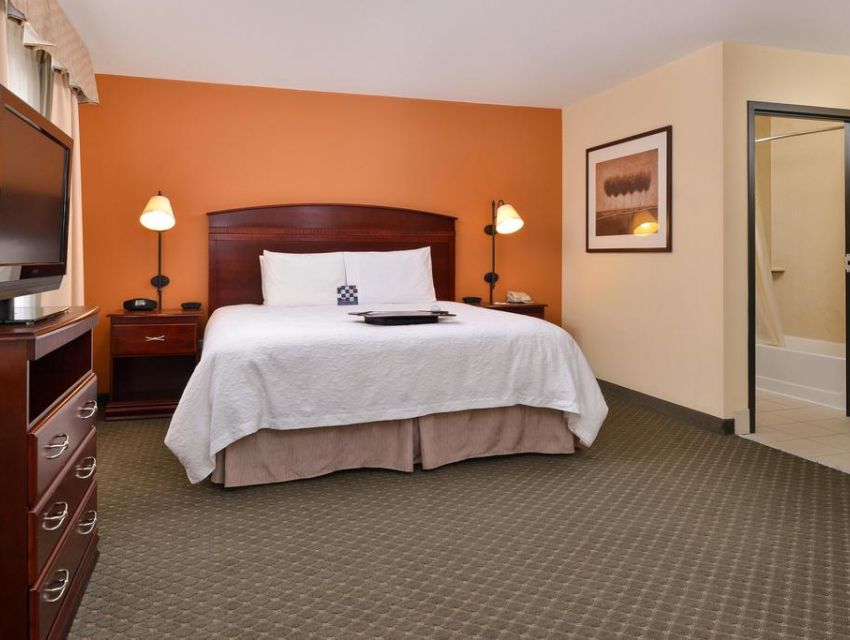 Hampton Inn & Suites Denver Littleton, Littleton | cityseeker