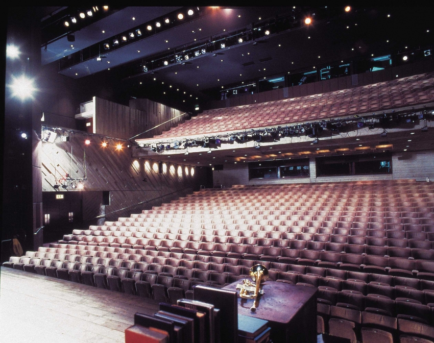 National Theatre Lyttelton, London | cityseeker