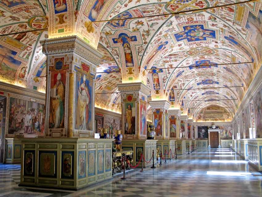 Vatican Museums & Sistine Chapel: Fast Track Ticket + Sightseeing Bus Tour, Oct 3rd 10:00am ...