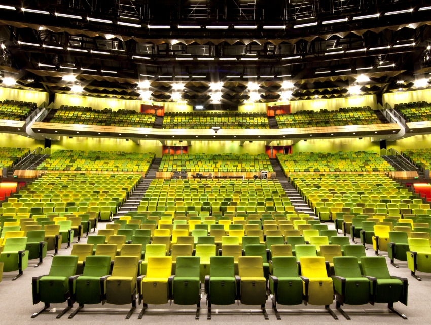 Melbourne Convention and Exhibition Centre - The Plenary, South Wharf ...