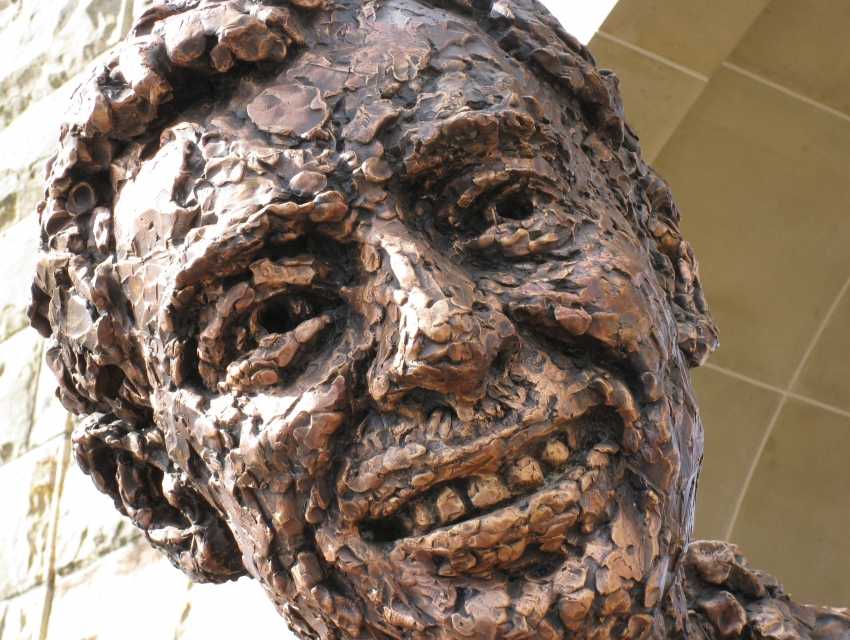 Fred Rogers Memorial Statue, Pittsburgh | cityseeker