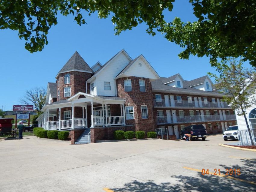 Carriage House Inn, Branson | cityseeker
