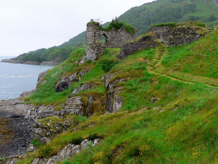 Strome Castle, Stromeferry | cityseeker