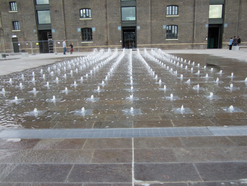 Granary Square Fountains, London | cityseeker